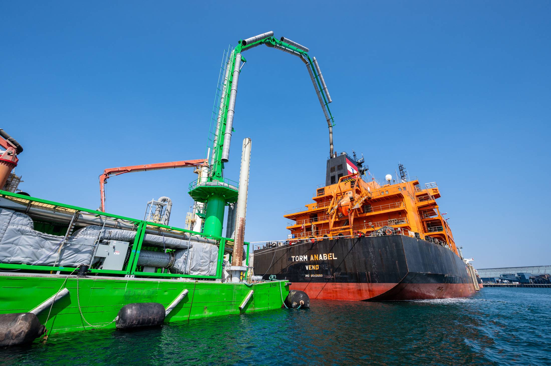 Exhaust-Sucking Barges Slash Ship Emissions In Port