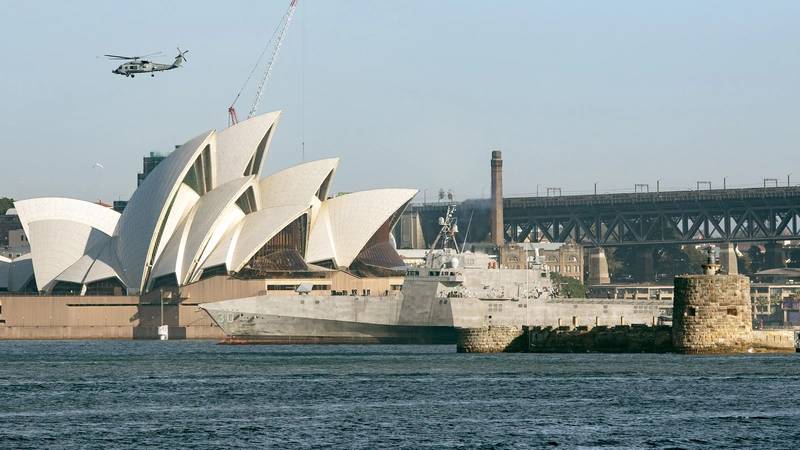 USS Canberra (LCS 30) Arrives In Sydney Ahead Of