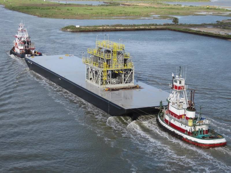 Madelaine-D 2502 Delivered To Argosy Barge Lines
