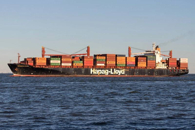 Hapag-Lloyd, Maersk Cooperation Readies For Bookings