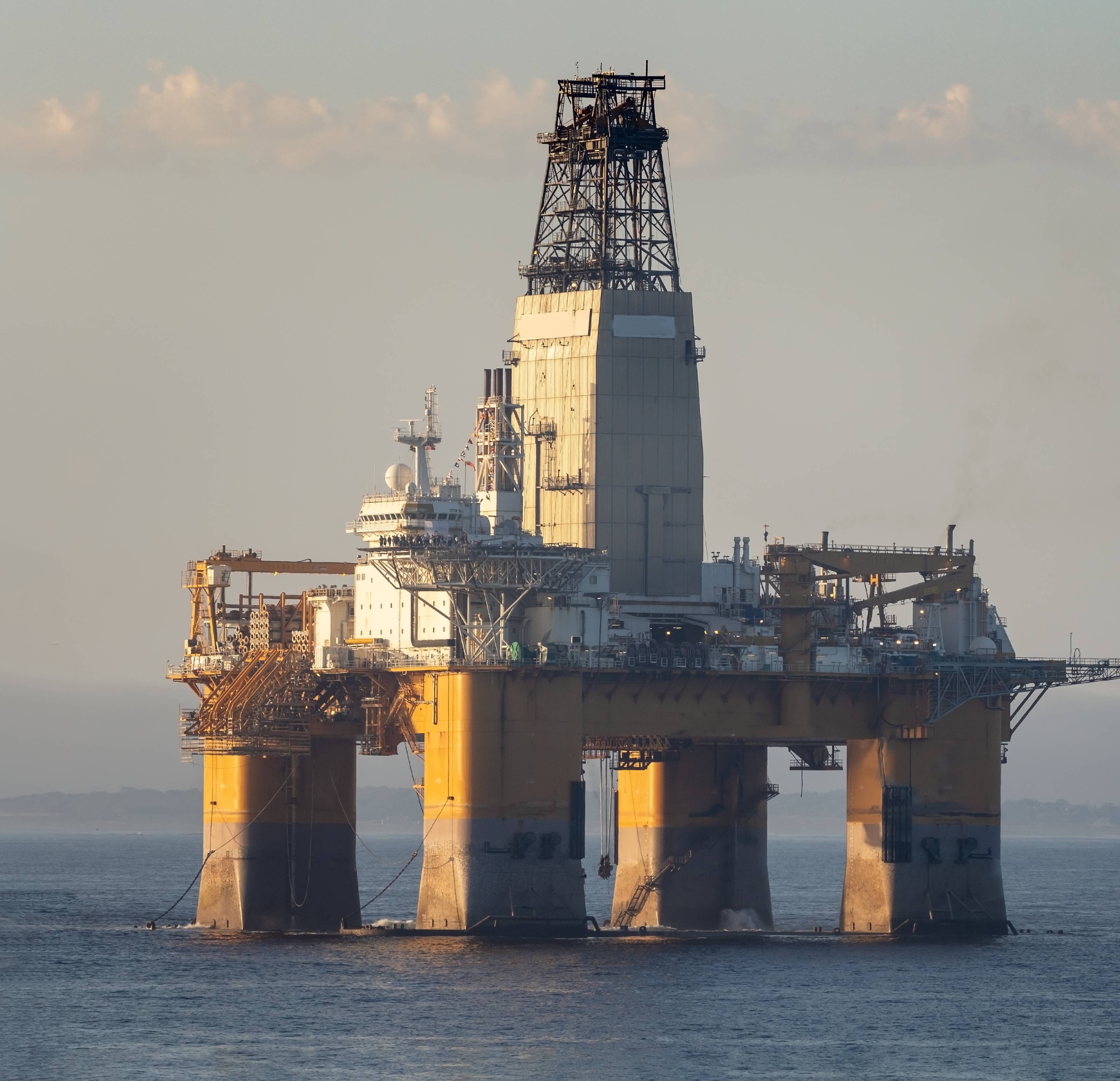 Operators Offering 15-Year Rig Deals as Availability Dries Up